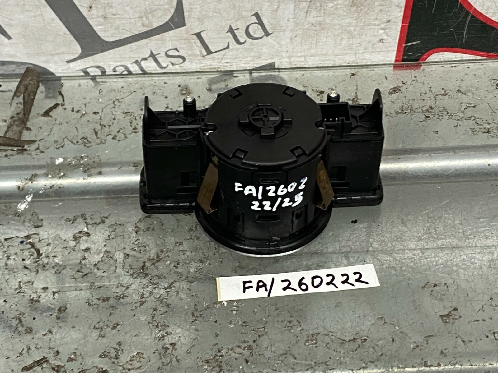 (AS) MERCEDES BENZ W204 C CLASS FRONT HEADLIGHT CONTROL SWITCH ...