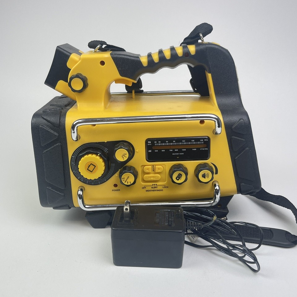 Vector Stormtracker Emergency Weather Radio Lantern TV AM FM Toughbrite ...