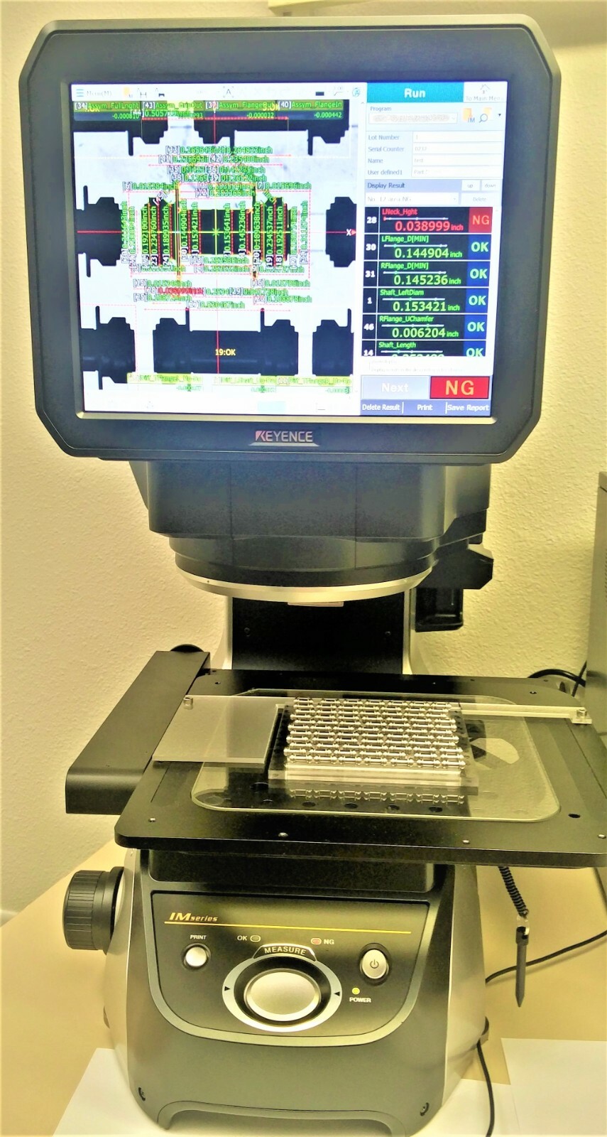 2020 optical Dimension Measuring System Keyence IM-7501 w. IM-7020 head ...