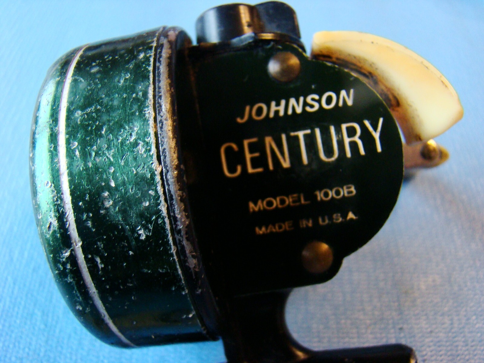 U4103 PF JOHNSON CENTURY 100B SPINCAST FISHING REEL | eBay