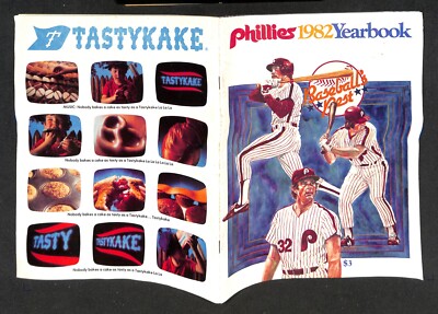1982 PHILADELPHIA PHILLIES YEARBOOK, ROSE, SCHMIDT, CARLTON, LYLE, ETC ...