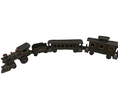 Vintage Cast Iron Train Set 4 Pieces engine, coal cart , pullman ...