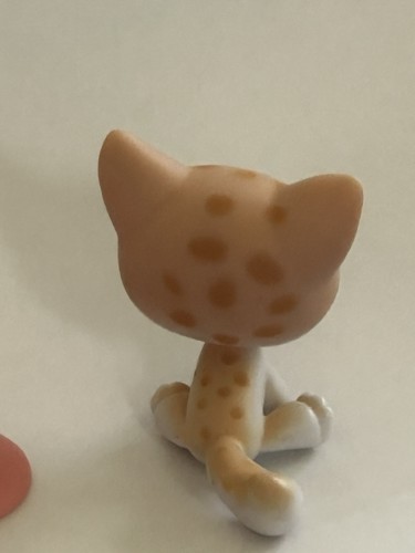 Littlest Pet Shop LPS 224 Cat White Tan Spots Leopard Toy Red Magnet ...
