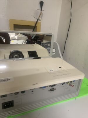 Smart LightRaise 60wi WXGA DLP Projector Ultra Short Throw Read ...