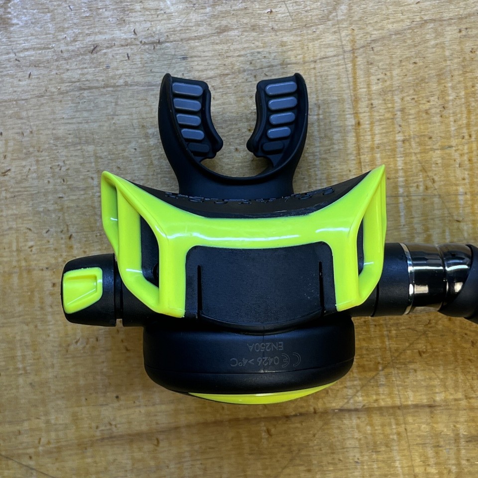 Atomic Aquatics B2 Octopus - Yellow - Scuba Diving Regulator Octo - 02 ...