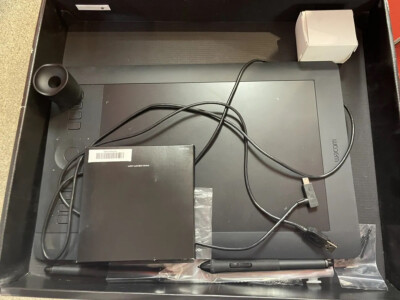 Wacom INTOUS Pro Medium Pen Tablet PTH-651 | PTH-651/K— 102392-1 JE | eBay