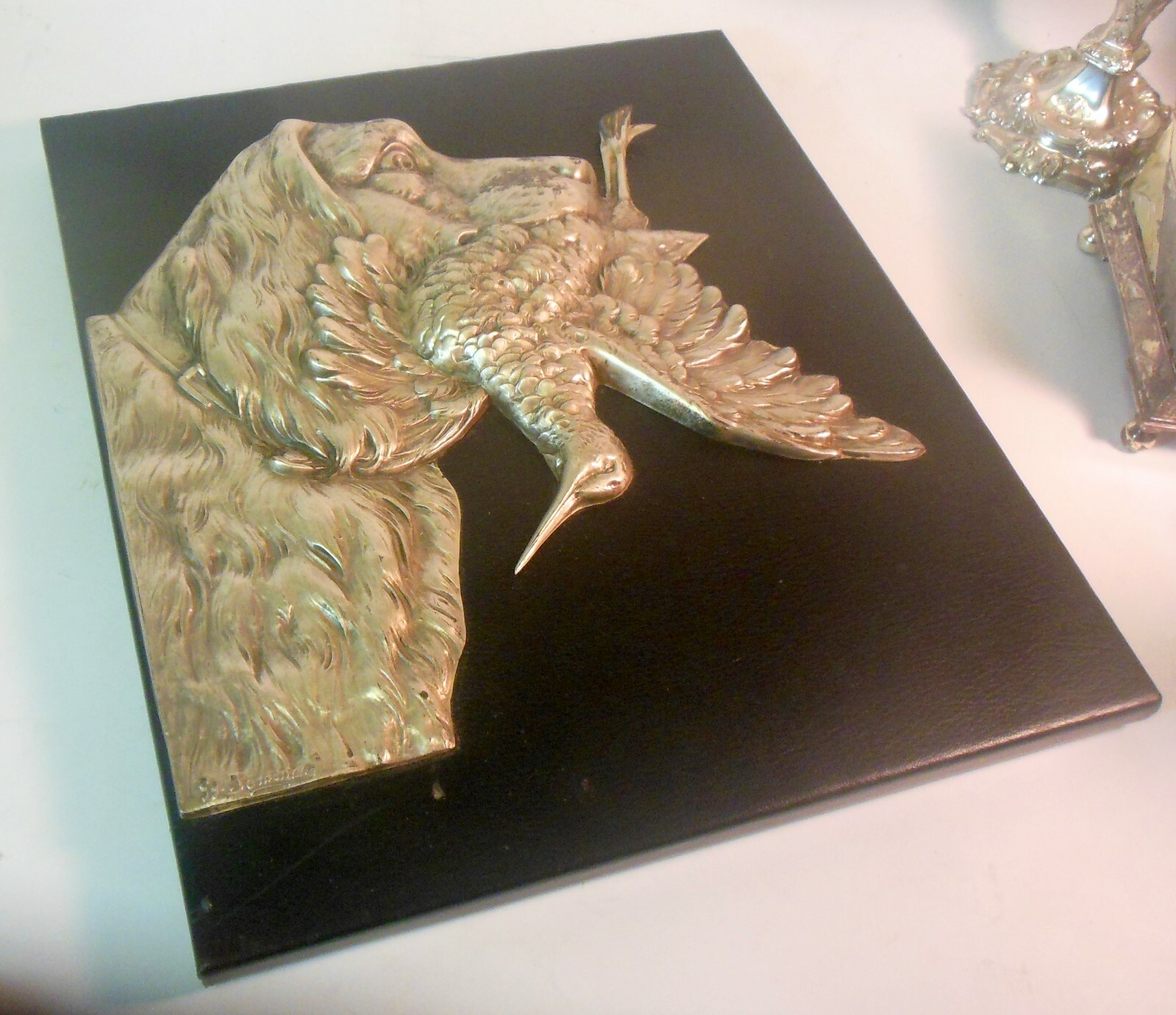 SIGNED G BOMMER Vtg GOLDEN RETRIEVER Hunting DOG Art Wall Plaque Silver ...
