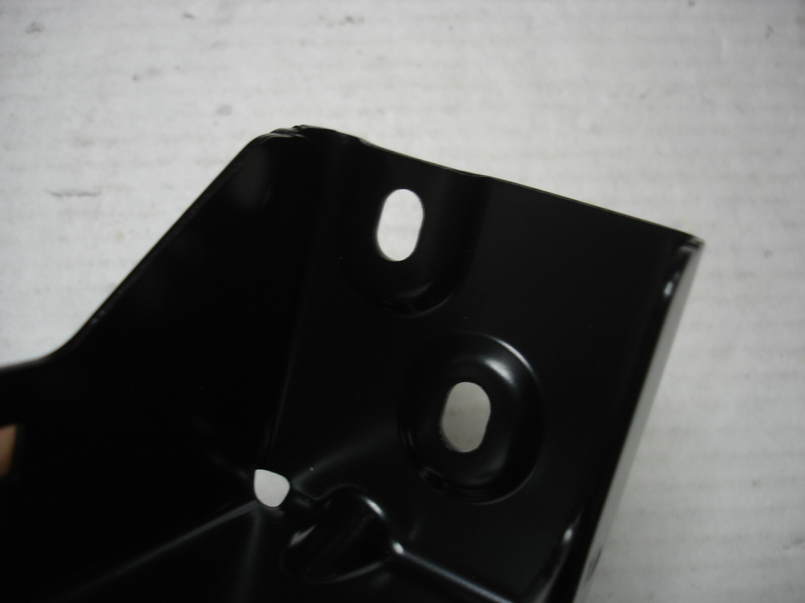 MERCEDES-BENZ A 2056261300 UPPER TIE BAR ATTACHMENT ANGLE BRACKET LEFT ...