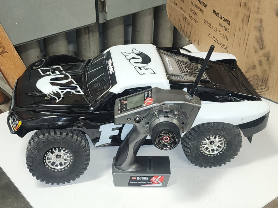 TEAM ASSOCIATED SC10 2WD SHORT CORSE TRUCK TRAXXAS BODY FULLY 100% ...