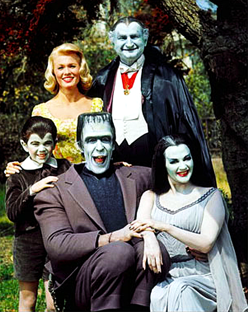 THE MUNSTERS CAST 8"x10" Photograph | eBay