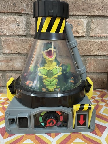 Beast Lab Dino Creator Raging Raptor Figure With Lights and Sound ...