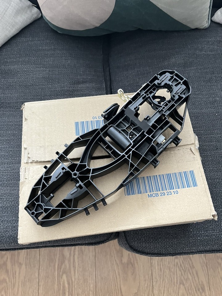 FORD INNER DOOR LOCK REINFORCEMENT | eBay UK