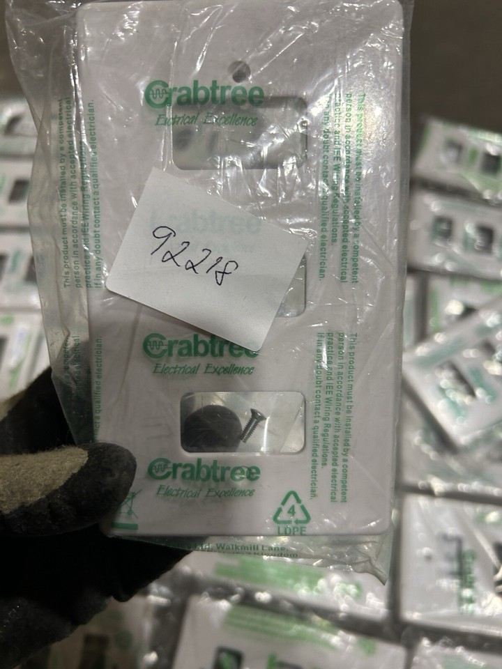 50 Toolstation White 3 Gang Grid Plate Brand New Double Switch Triple ...