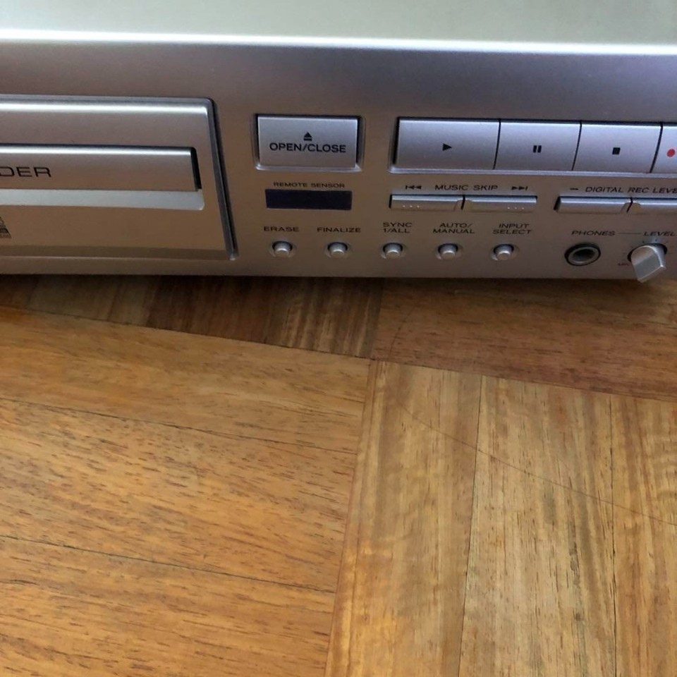 TEAC CD-RW880 COMPACT DISC RECORDER CD/CD-R/CD-RW Silver AC100V 50/60Hz ...