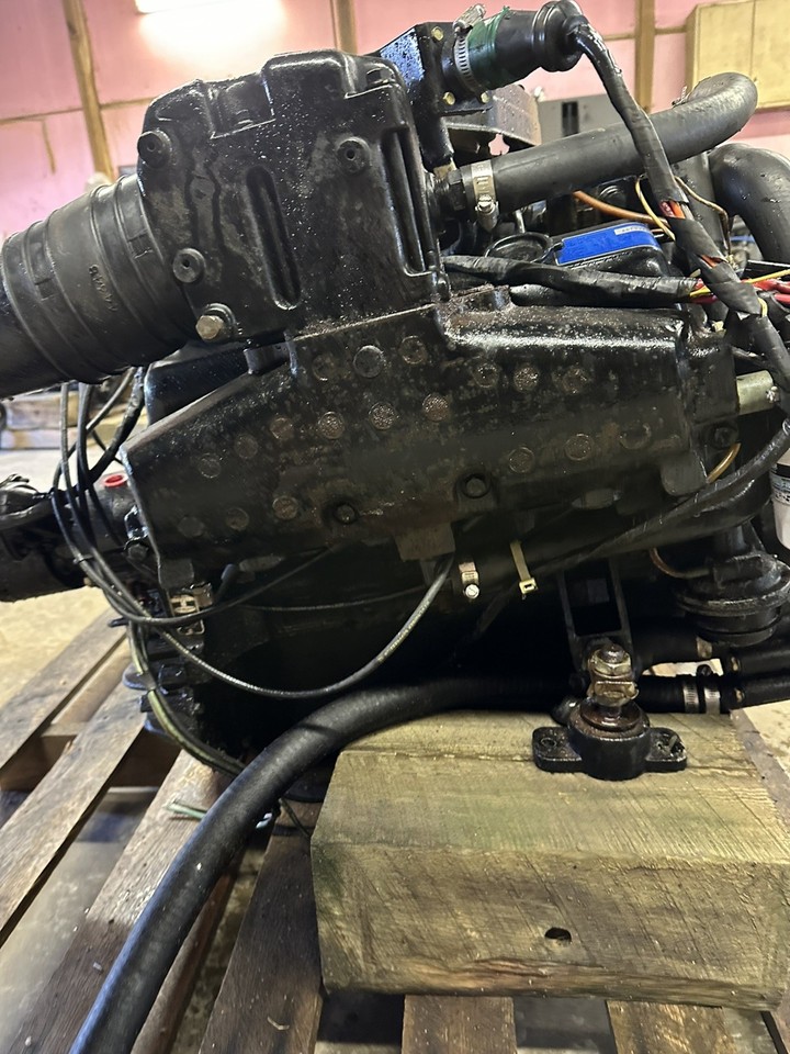MerCruiser Marine 5.7 L 350 V8 Inboard Engine FRESH WATER Drop In Ready ...