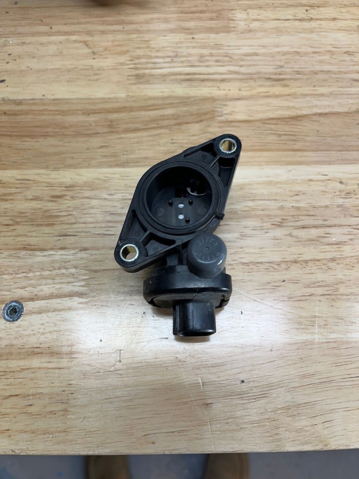 2004 - 2008 Acura TL 4 Door Idle Speed Control Valve OEM (Denso) 012010 ...