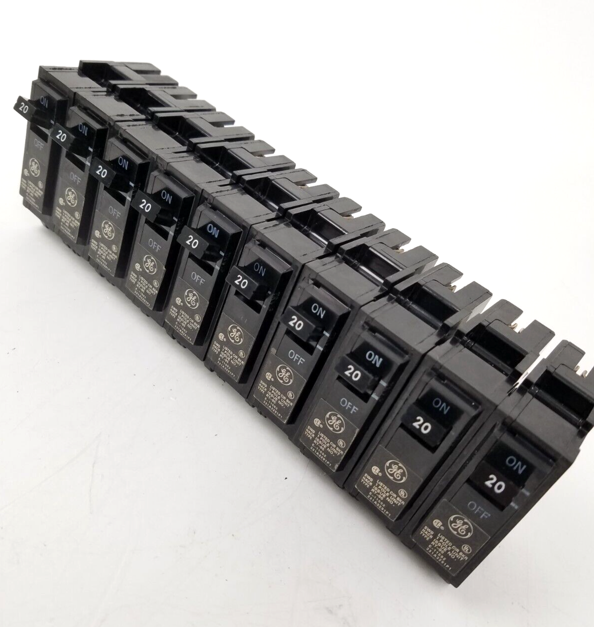 (Lot of 10) THQL1120 GE 20 Amp Single pole THQL Circuit Breaker *NEXT ...