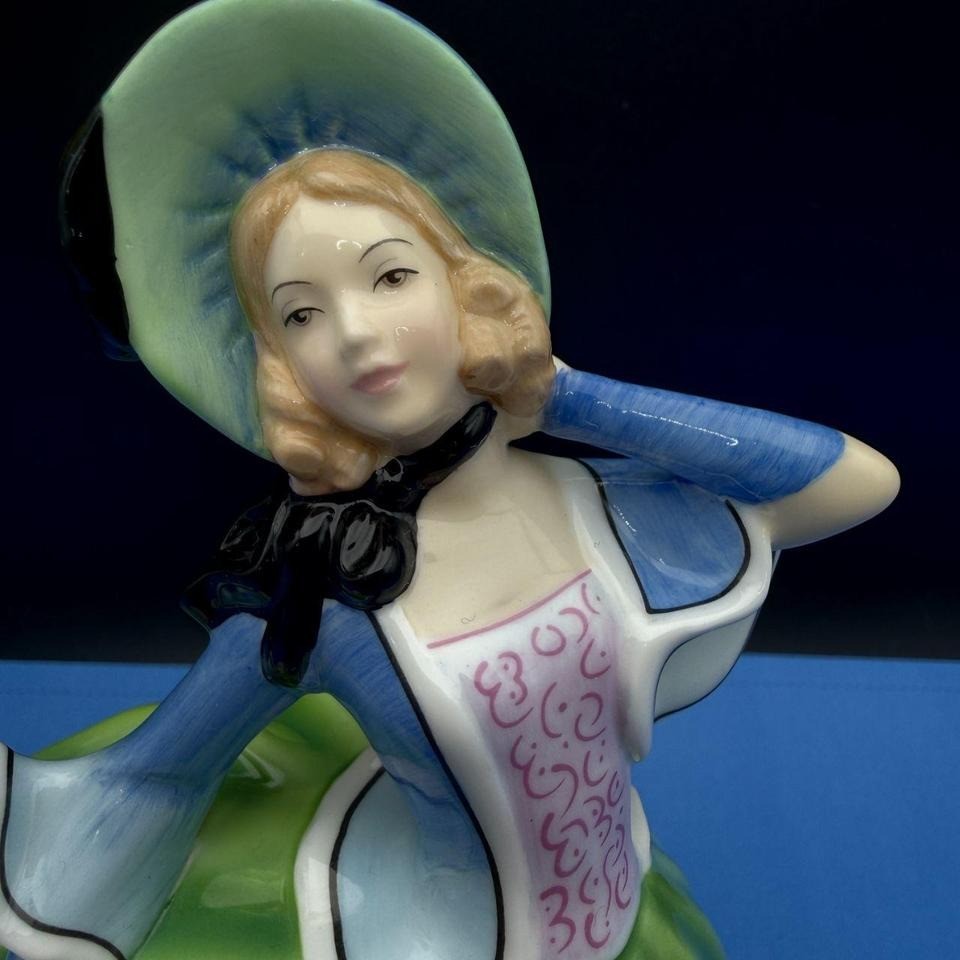 Royal Doulton "Autumn Breeze" HN5272 from the Pretty Ladies Series | eBay