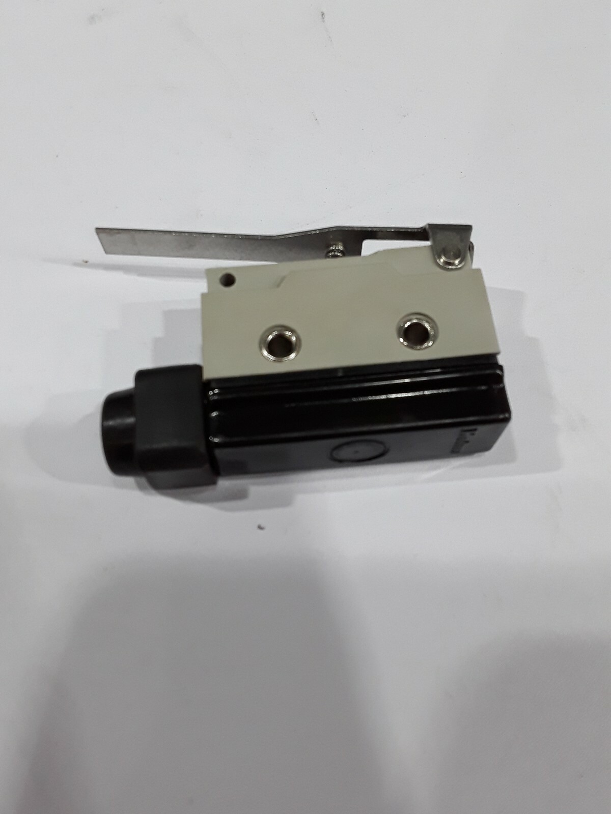 KH-9016-HLL KOINO MICRO SWITCH AC125V 15A AC250 10A NEW | eBay