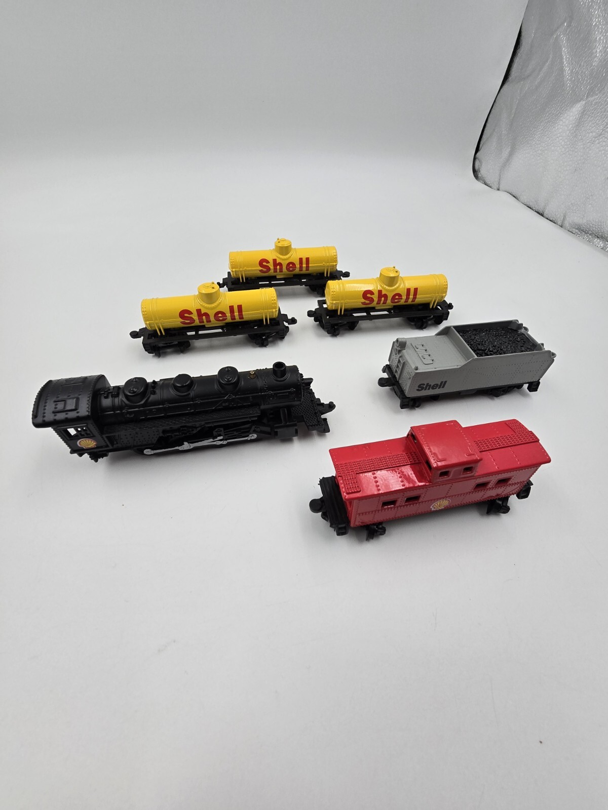 FLETCHER BARNHARDT & WHITE Shell Oil Train Engine, Tender Caboose Coal ...