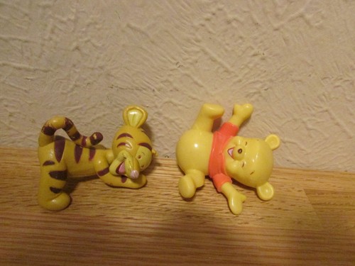Small Winnie the Pooh & Tigger PVC Figurines | eBay