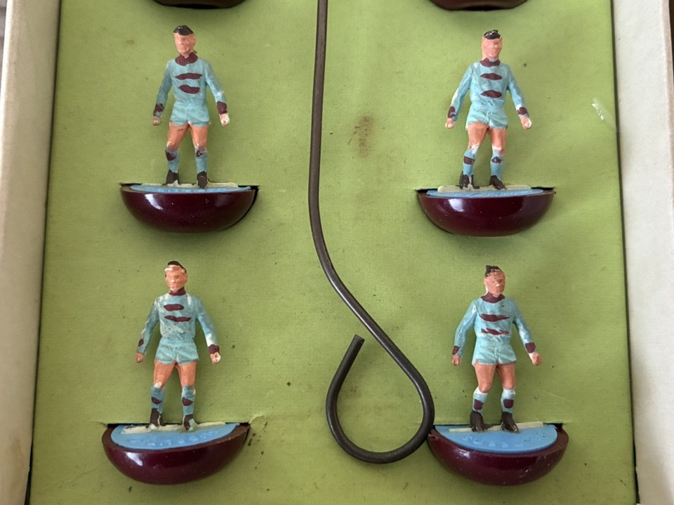 Subbuteo Heavyweight (HW) Team – West Ham 2nd/Away Kit - Reference 79 ...