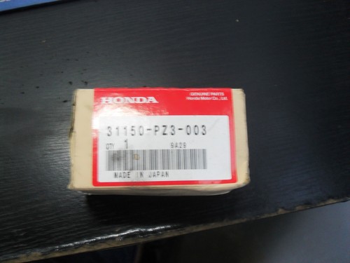 HONDA ST1300 REGULATOR 31150-PZ3-003 THIS IS A NEW PART NEVER FITTED ...
