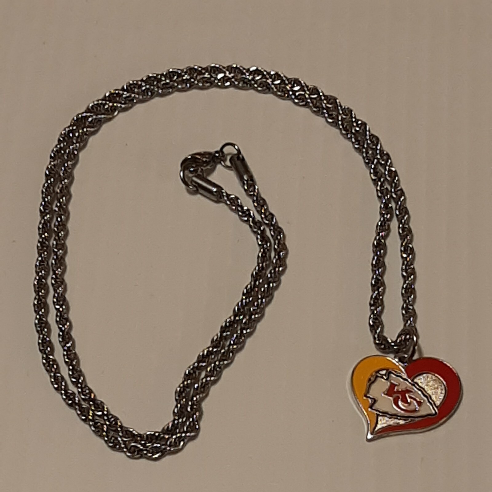 KANSAS CITY CHIEFS Heart Chrome Pendant Charm / STAINLESS ROPE CHAIN ...