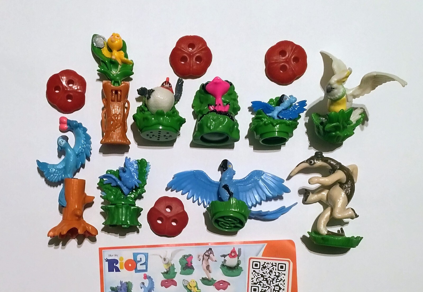 RIO 2 THE MOVIE KINDER SURPRISE FIGURES SET - FIGURINES COLLECTIBLES ...