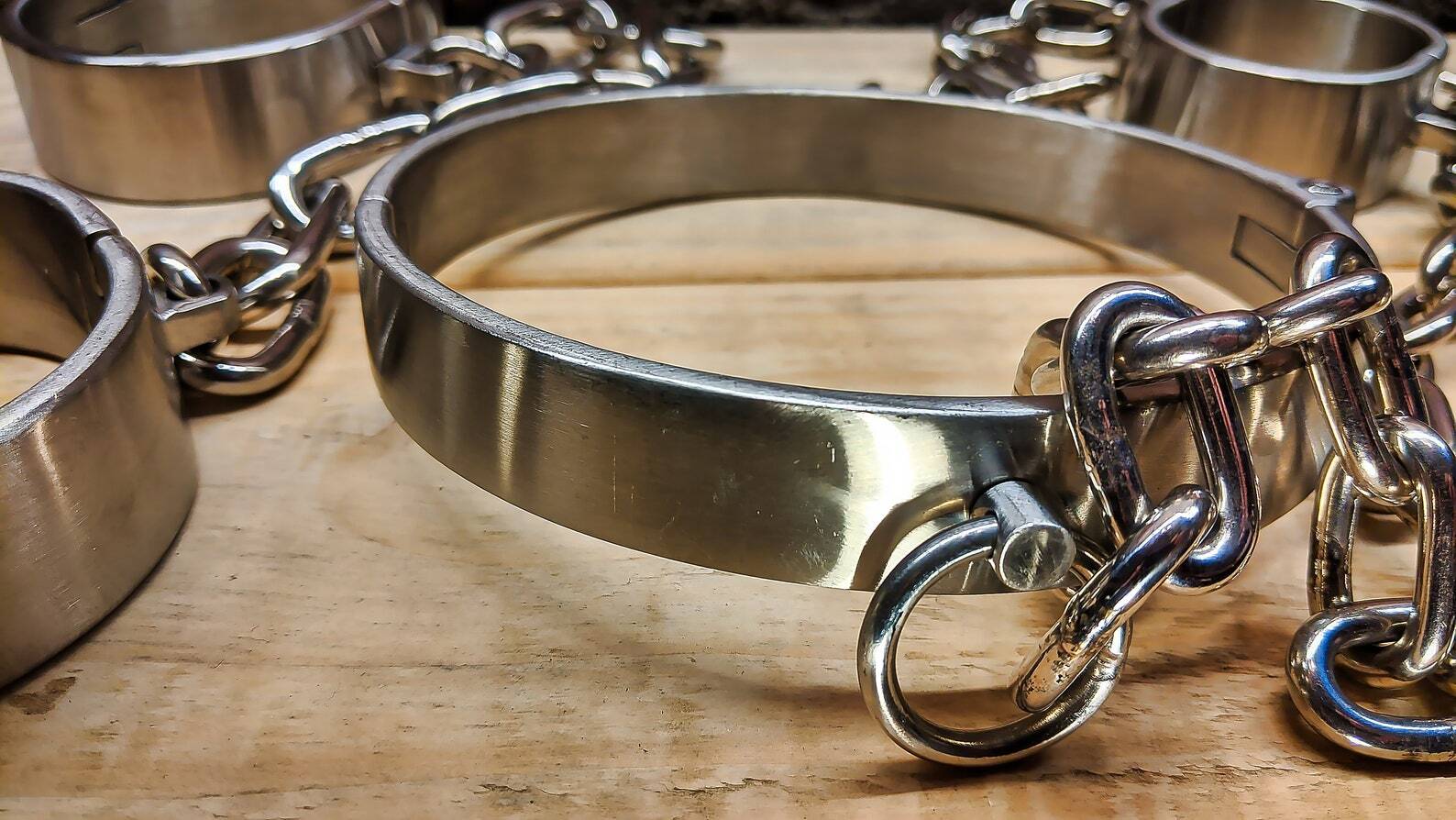 Stainless Steel Collar Wrist Ankle cuff leg irons Restraints Shackle ...