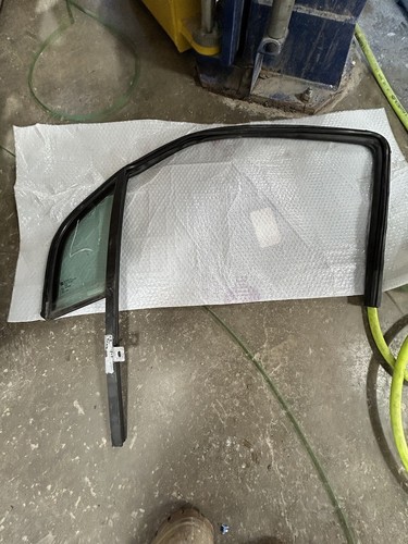 Left Front Door Vent Glass 2013-2019 Chevy Trax /Encore OEM | eBay