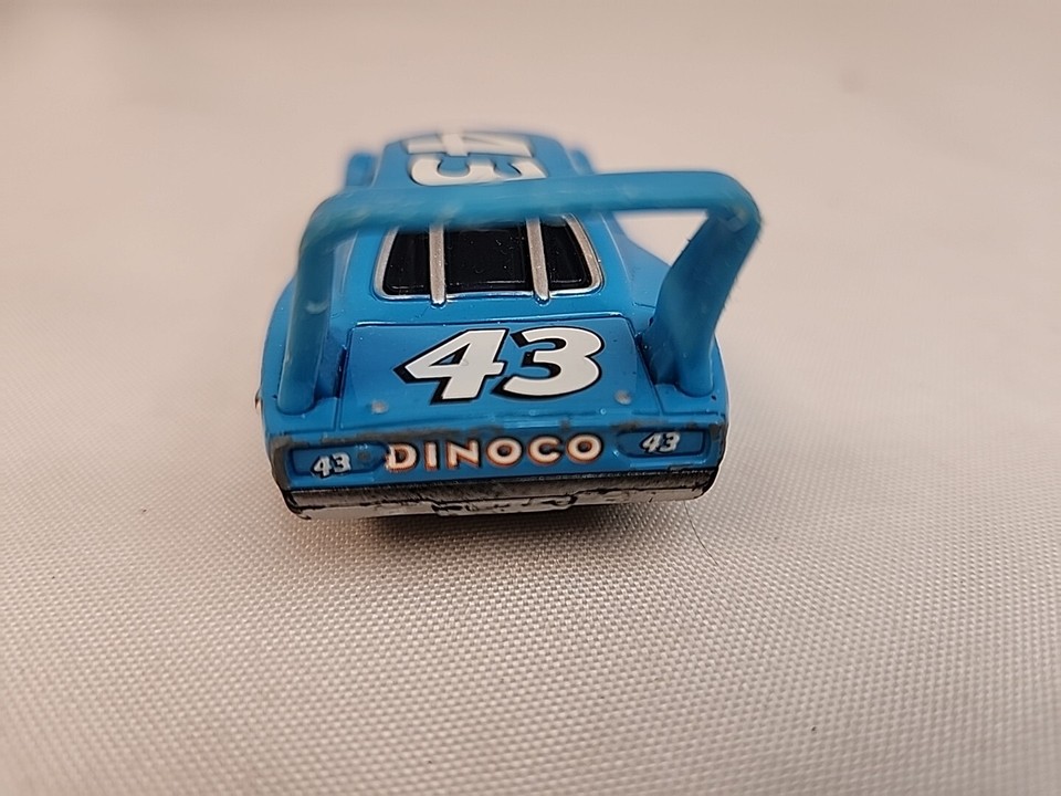 Disney Pixar Diecast Cars The King Dinoco Piston Cup #43 1970 Plymouth ...