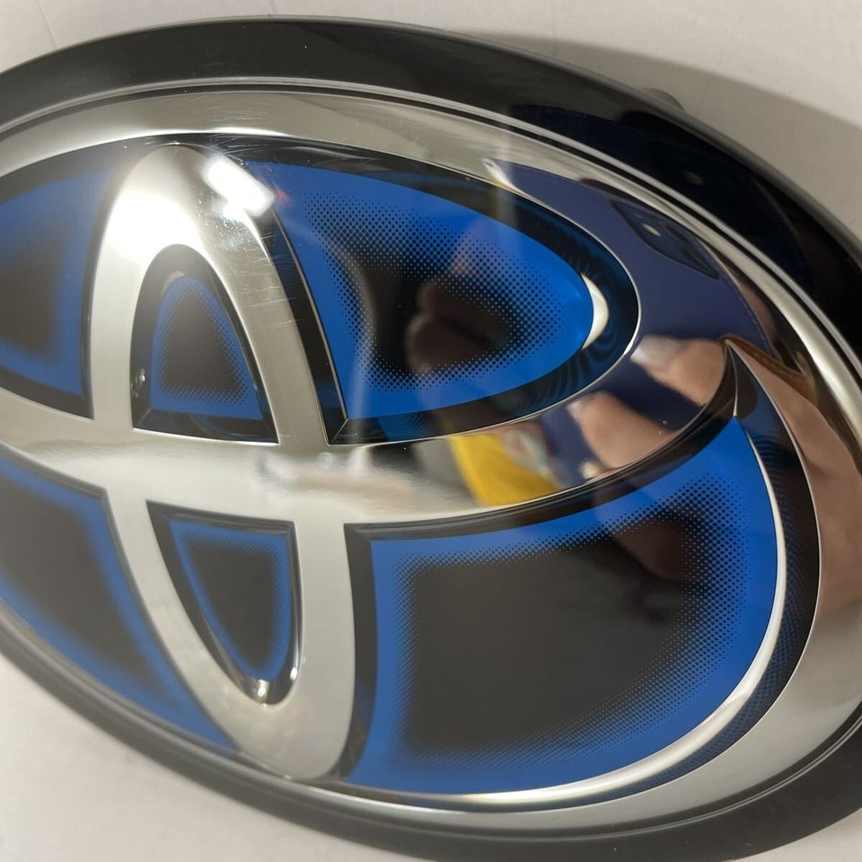 Genuine Toyota Grill Emblem 53141-33130 53141-33140 Prius Pre-Collision ...
