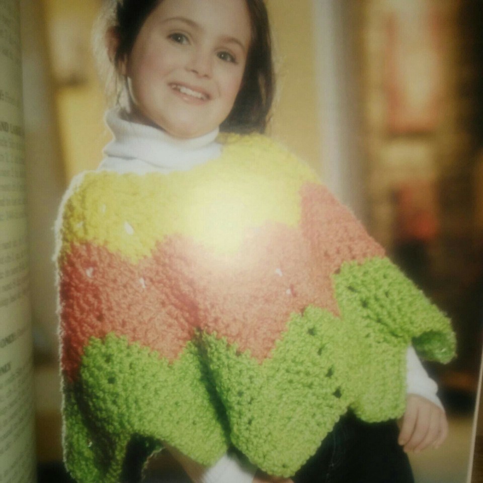 LA Ponchos For Kids Knit And Crochet Pattern Book | eBay