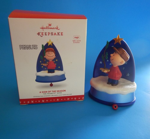 Hallmark Keepsake Peanuts “A Sign of the Season”; Magic/Light/Sound ...