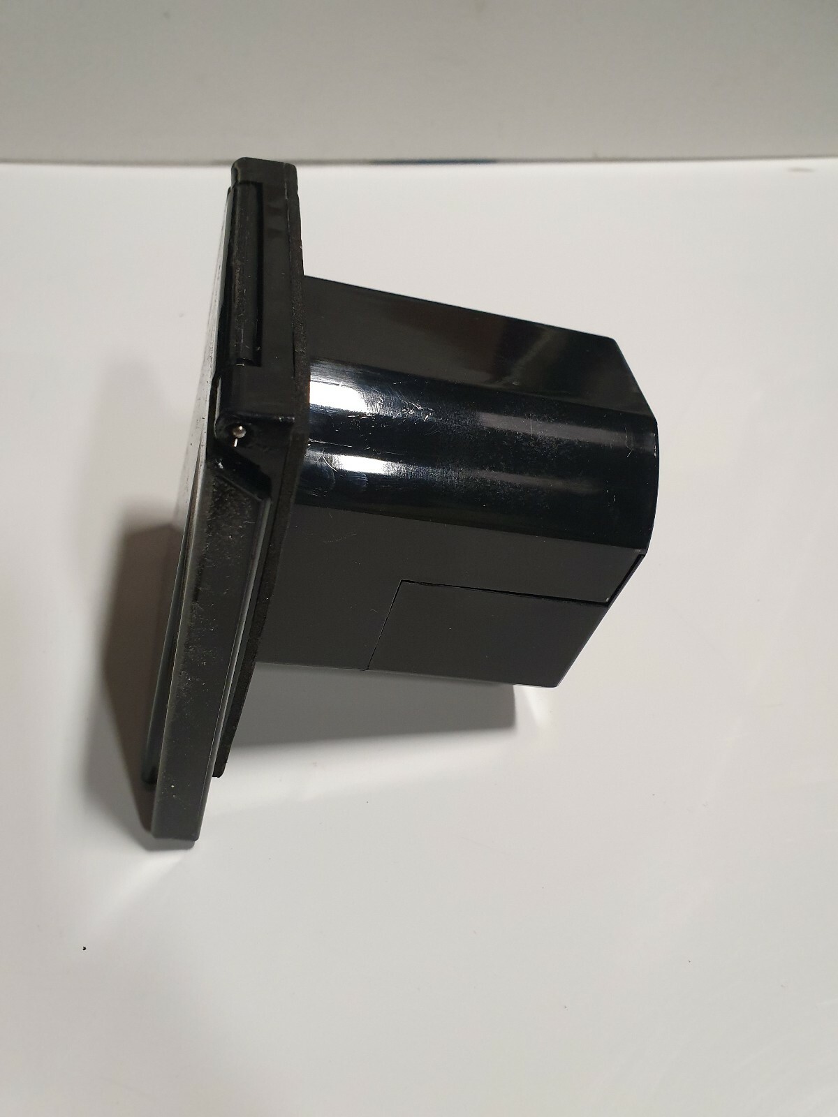 240v BLACK Mains Hook Up Inlet Socket | Grelly UK