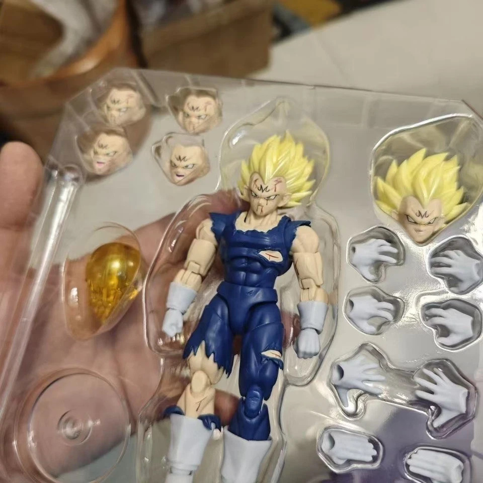 Black Hole & TK SSJ Majin Vegeta Battle Damage Super Saiyan 3.0 Figure ...
