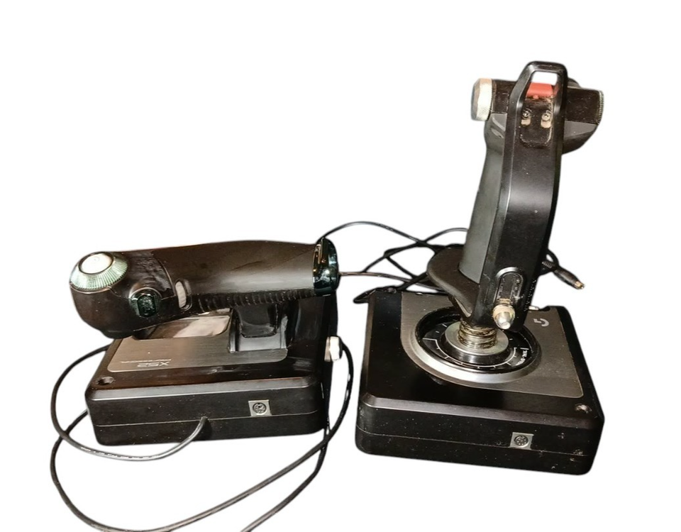 Logitech X52 Professional Flight Simulator Hotas Flight Stick and ...