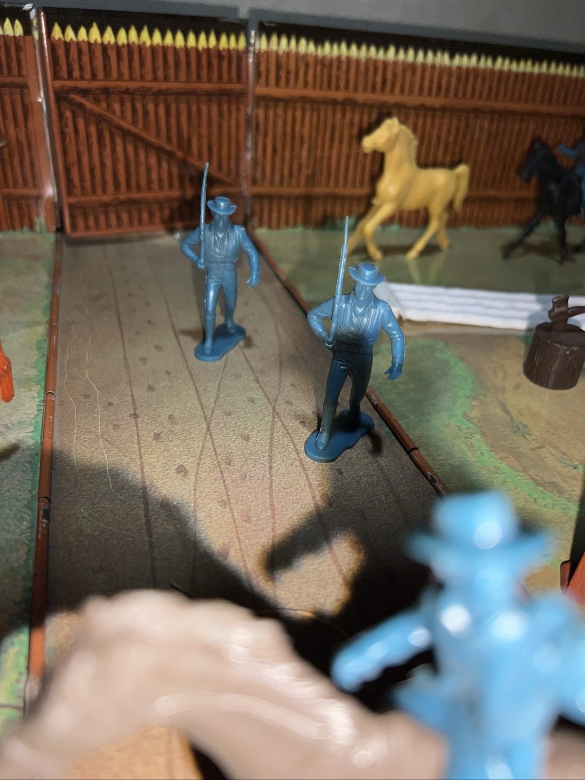 Vintage LOUIS MARX Fort Apache Carry-All Action Playset with ...