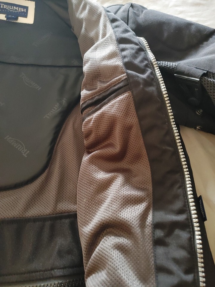 Triumph Motorcycle Jacket With Body Armor ( Sz Large ) With Body Armor ...