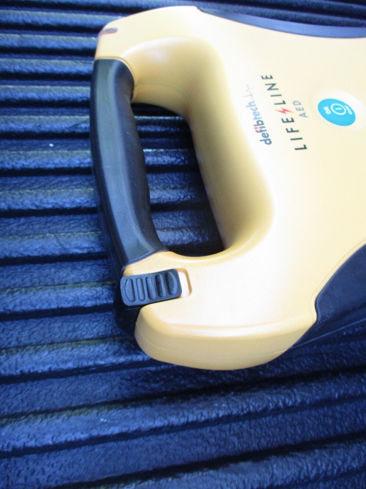 Defibtech Reviver DDU-100A AED Defibrillator with Pads, Operating Guide ...