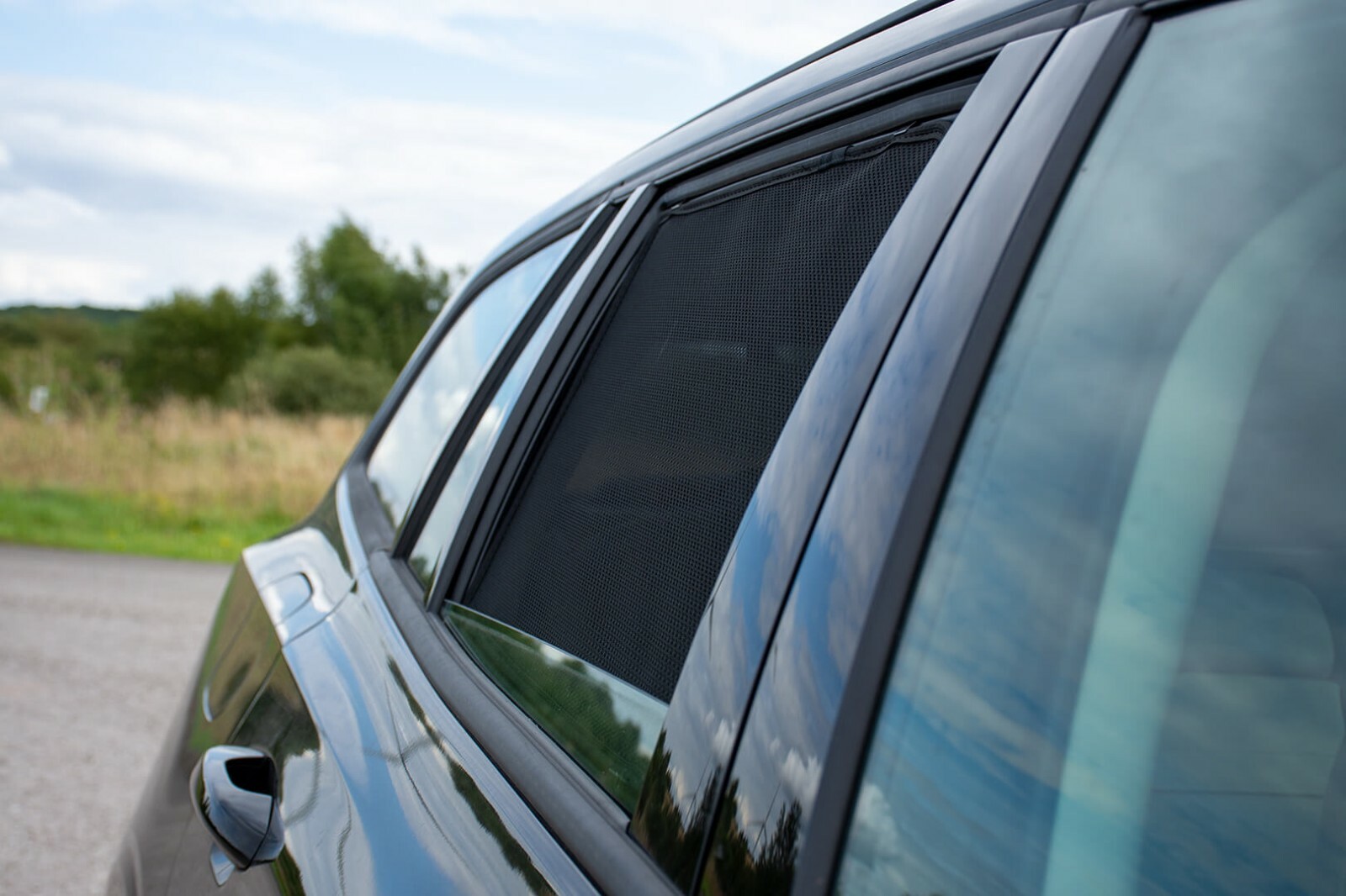 Volvo V60 Estate 2019> CAR SHADES UK TAILORED UV SIDE WINDOW SUN BLINDS ...