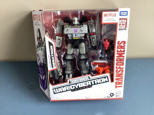 TRANSFORMERS SIEGE NETFLIX MEGATRON w/ TARGETMASTER PINPOINTER- WALMART ...