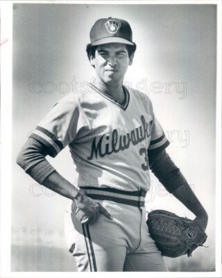 Press Photo Bill Castro Milwaukee Bewers MLB Baseball | eBay