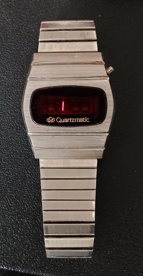 ⌚ Vintage Red LED Digital Watch Lot Hudson Harris Novus Quartzmatic ...