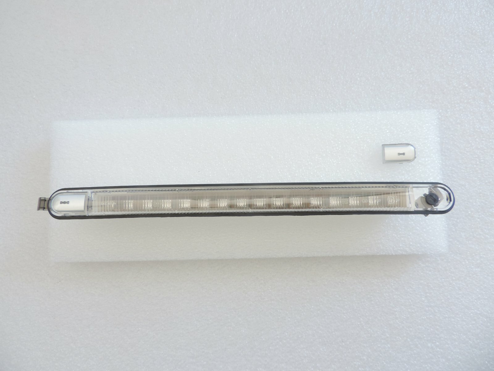 NEW REAR Clear LED 3rd THIRD STOP BRAKE LIGHT LAMP For 1999~2004 ...