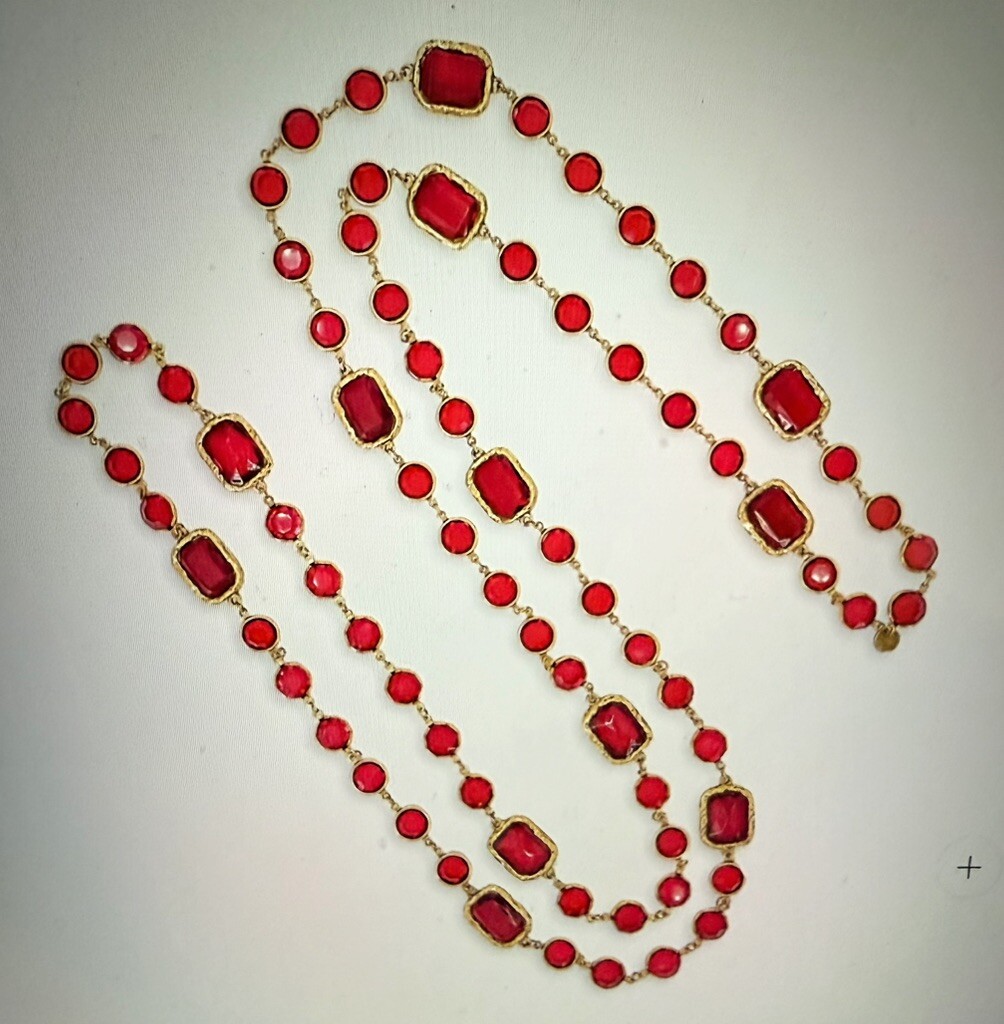 Chanel 1981 Vintage Ruby Red Crystal Chicklet Sautoir… - Gem