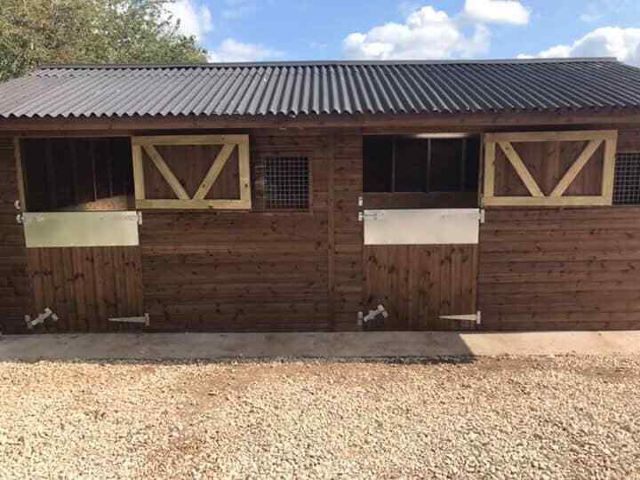 STABLES FOR SALE -Double Stable in Cheshire - 4 x 2 FRAMEWORK | eBay UK
