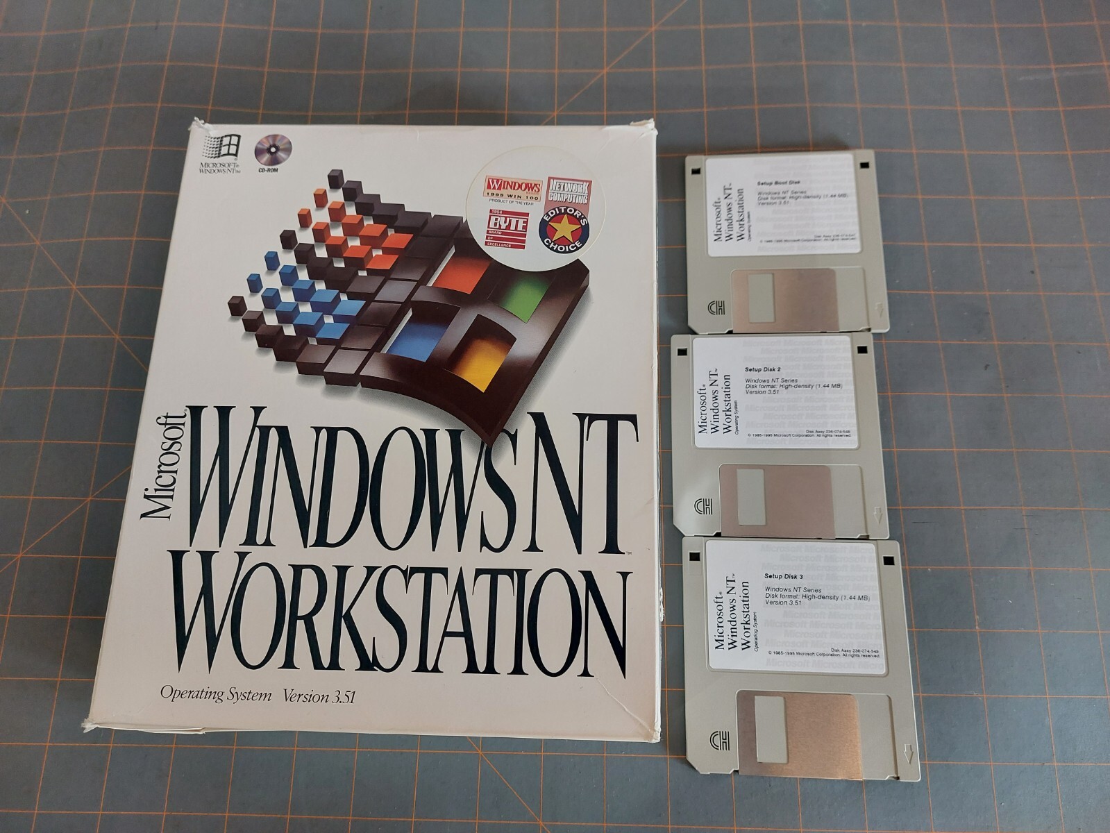 Microsoft Windows NT Workstation 3.51 with Floppy Disks Manuals and Big ...