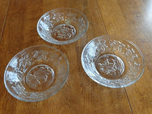 Princess House Vintage Crystal/Fantasia pattern/fruit bowl/ 2 bowls per ...